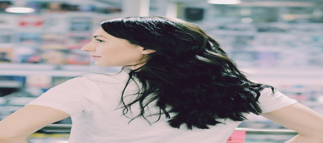 Tara Macri releases behind the scenes for “Prettiest Girl In The Room ...