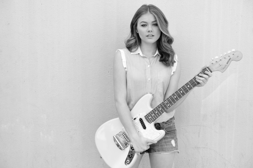 Kerri Medders releases music video for “RunLove” - Listen Here Reviews